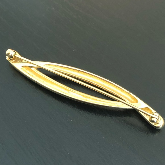 Monet | Jewelry | Vintage Monet Gold Toned Pin | Poshmark